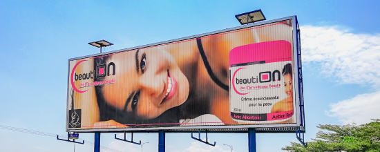 Energy efficient advertising with solar powered trivision | Rotapanel