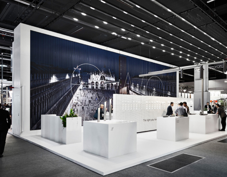 Trivision billboards - Rotapanel